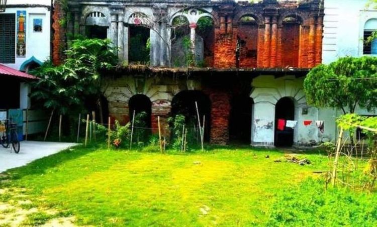 Dumuria Area Guide: Discover Insights & Price Trends | PropertyGuide